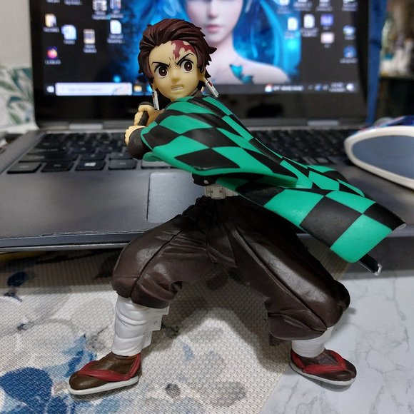 Demon Slayer | Toys | Demon Slayer Collectible Kamado Tanjiro Action ...